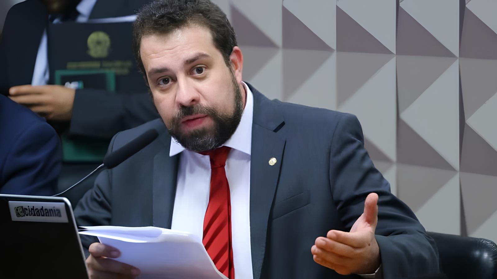 Guilherme Boulos esclarece comentário sobre 'invadir' casas pelo MTST ...
