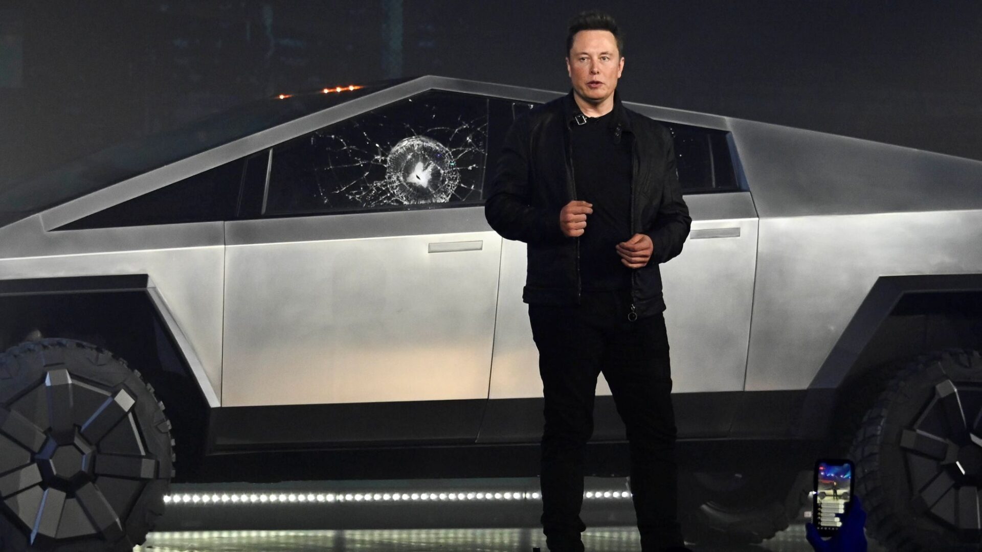 34 Cybertrucks da Tesla pichados na Florida; veja vídeo - O Matogrossense
