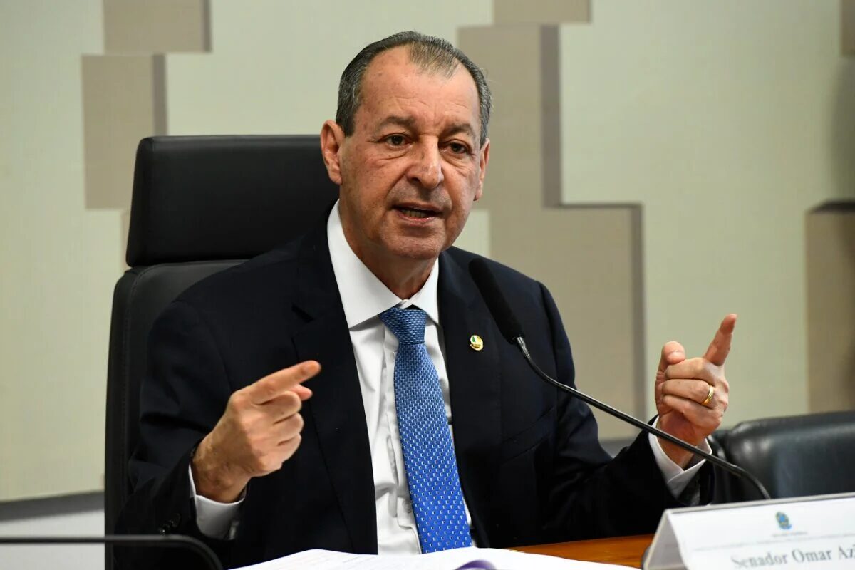 Omar Aziz afirma: 'Milei é um vagabundo' em resposta a declarações ...