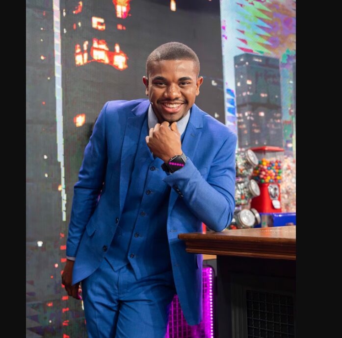 Davi Brito, campeão do BBB 24, comemora aniversário de 22 anos sozinho ...