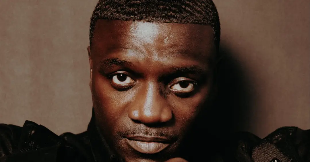 Akon conquista fãs no Rio de Janeiro antes de show no Rock in Rio; VEJA ...