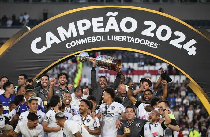 Com título inédito, elenco do Botafogo leva multidão às ruas para ...