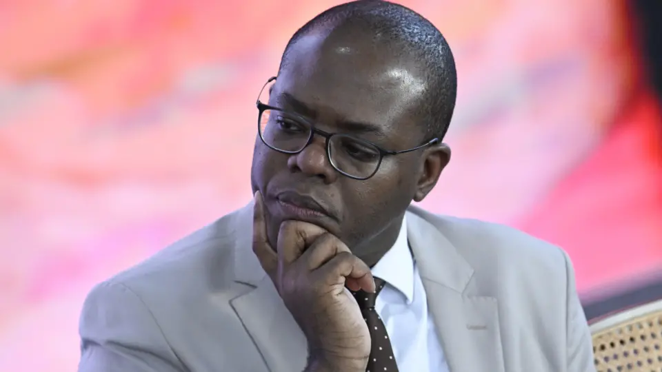 Silvio Almeida Rompe o Silêncio e Anuncia Retorno Após